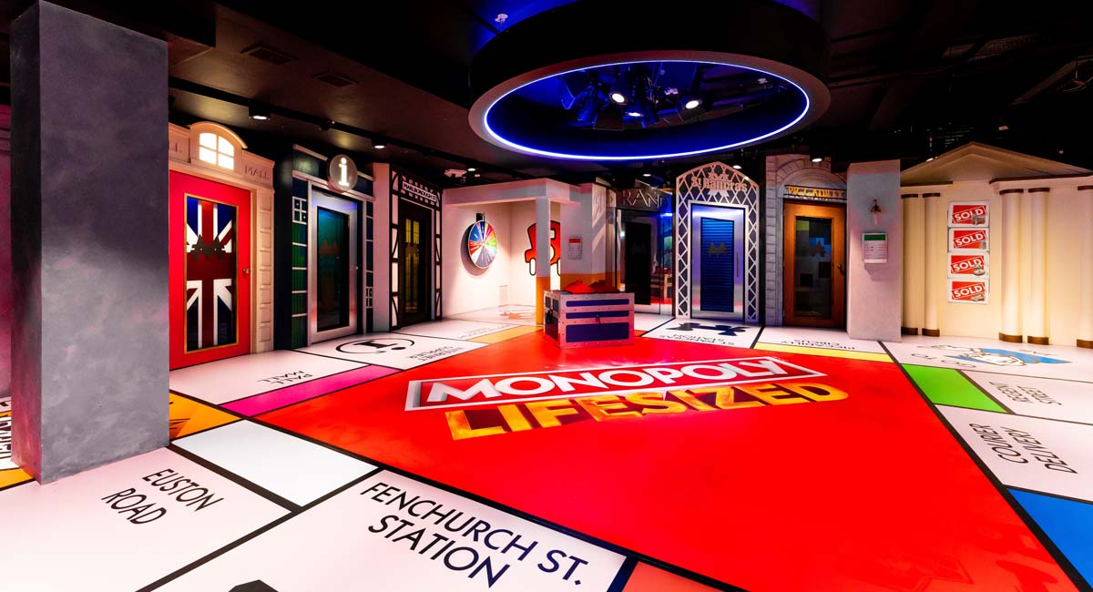 Why Top Brands are Flocking to Immersive Entertainment [Examples]