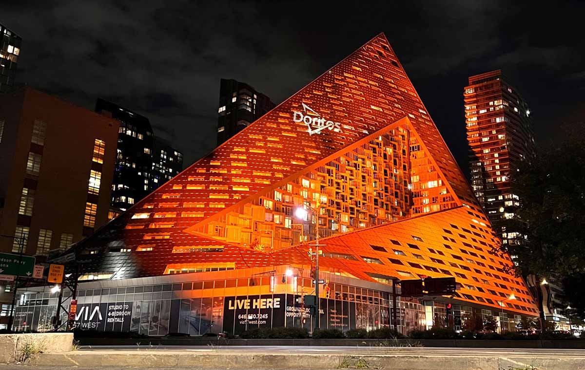 The Experiential Technology Behind Immersive Experiences (7 Examples)