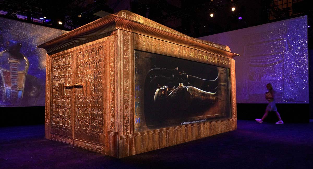 The Experiential Technology Behind Immersive Experiences (7 Examples)